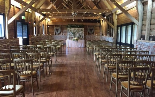 The Wellington Barn (Nr Calne) Wedding Show