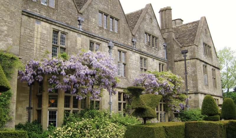 Rodmarton Manor: the Story of an Arts and Crafts House